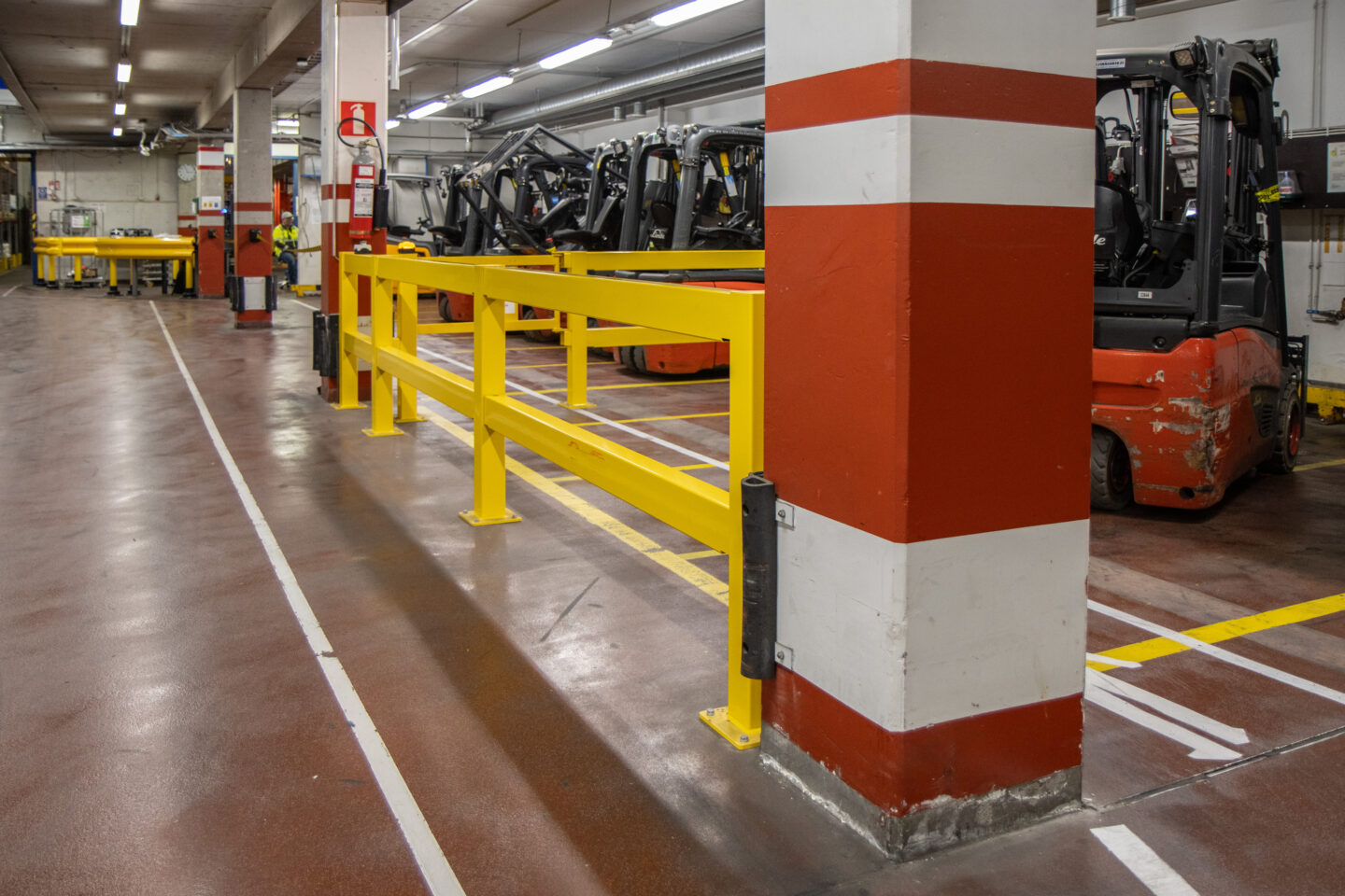 Jalankulkijoiden kulun turvaaminen Hartwall Turku Oy Tehdas- ja ...